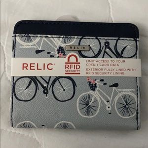 Relic | Bags | Little Wallet | Poshmark